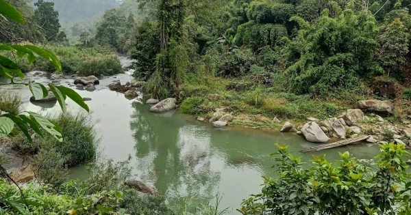 Room Waterfall Travel Guide - Travel Tips