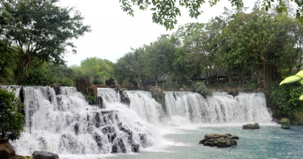 Guide to Giang Dien Waterfall: A Beautiful Natural Site
