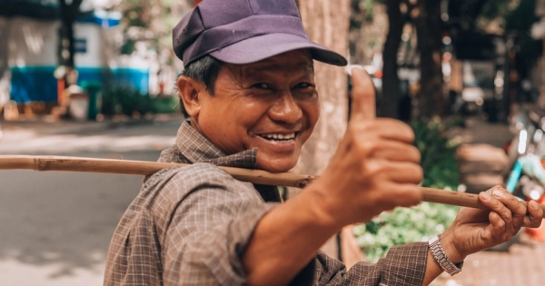 Vietnam Culture: Hand Gestures in Vietnam You Should Know
